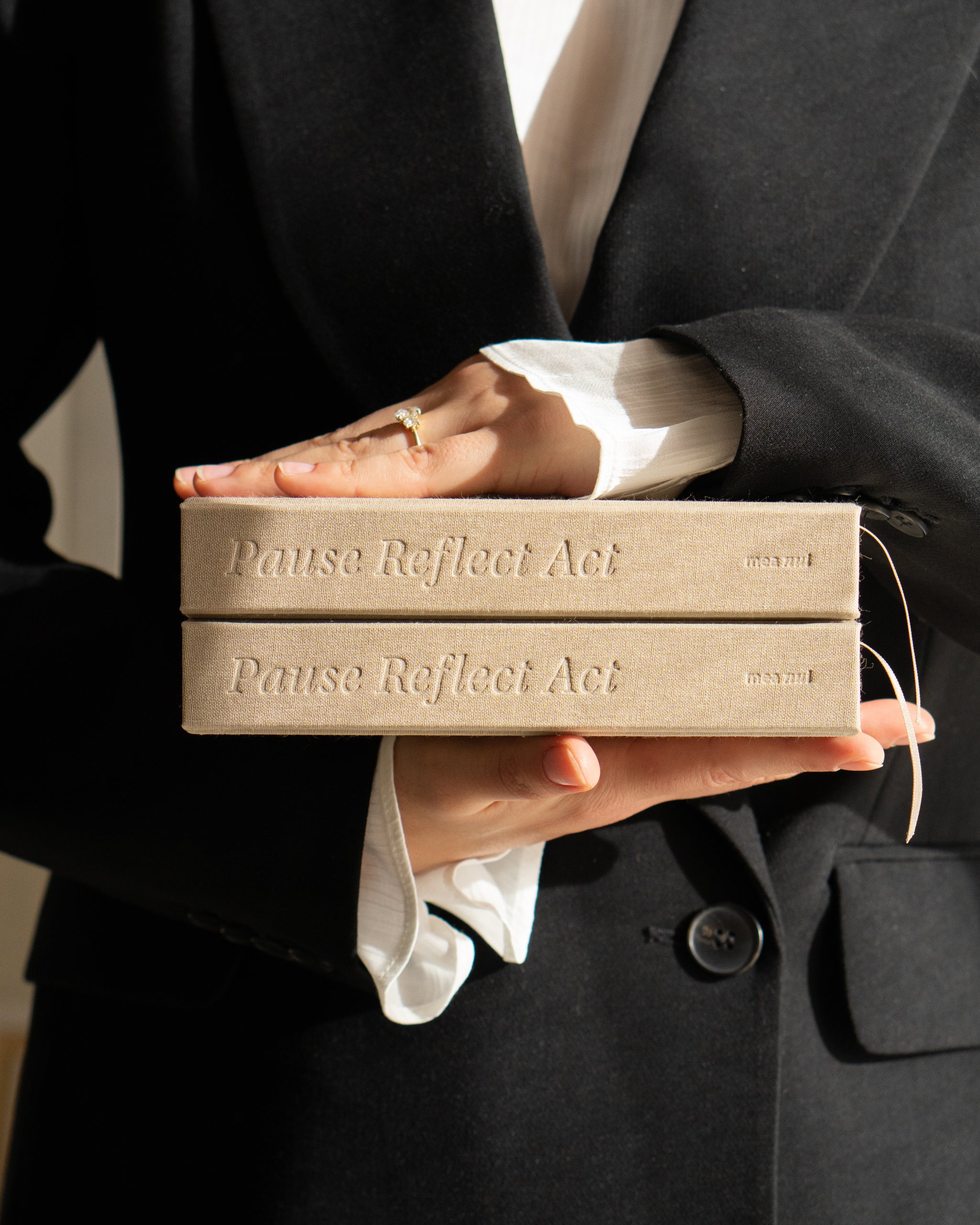 Pause Reflect Act - 3-Year Gratitude Journal – mea nui