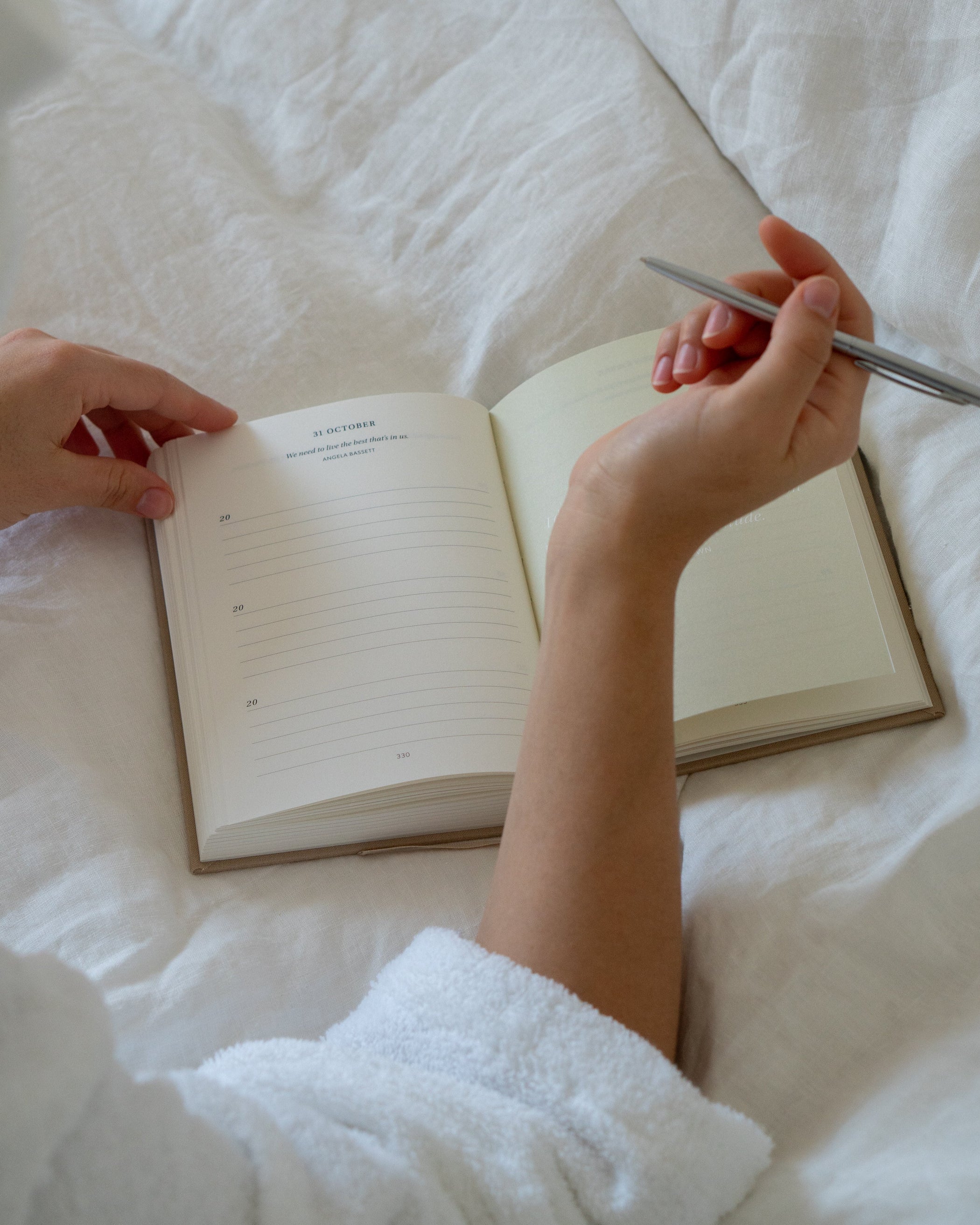 The Pause Reflect Act - 3-Year Gratitude Journal – mea nui